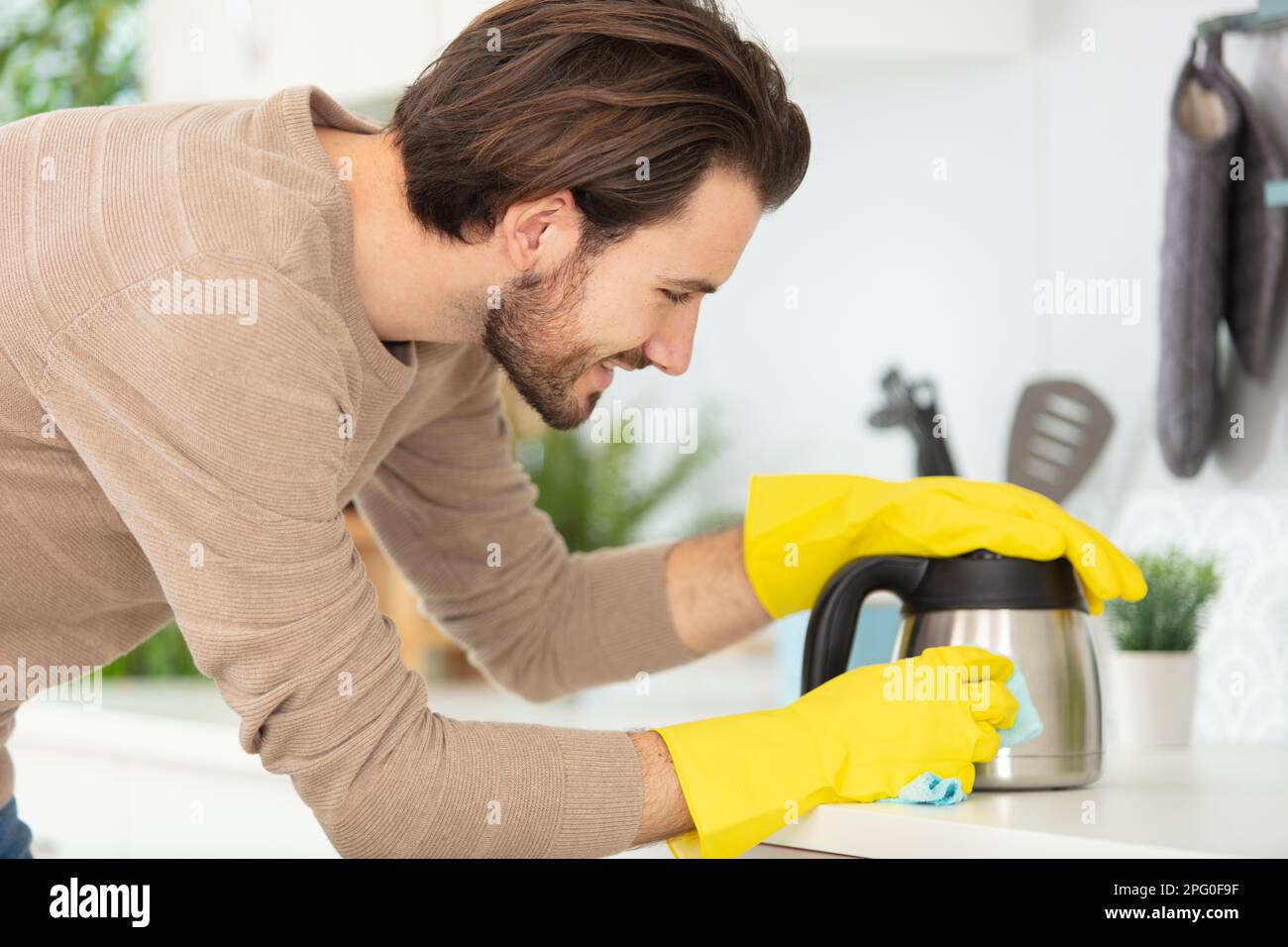 Kettle cloth hi-res stock photography and images - Alamy