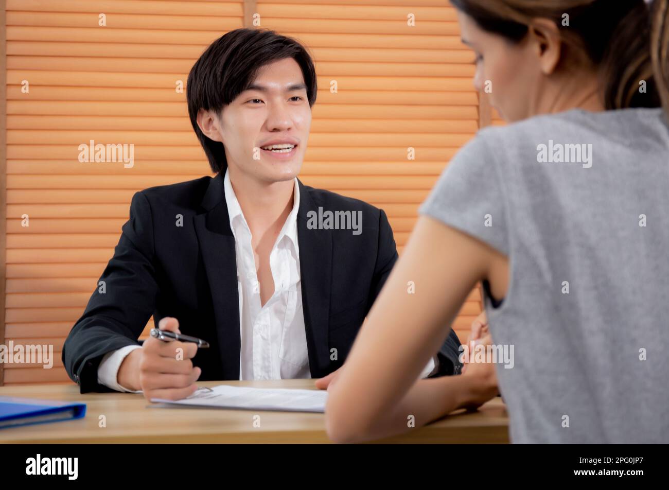 Lawyer client negotiating hi-res stock photography and images - Alamy