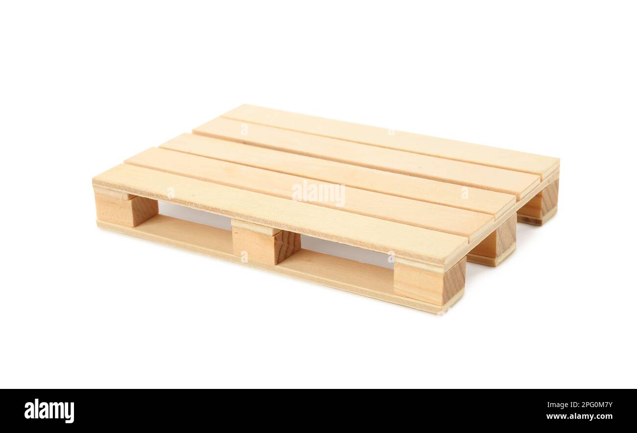 One small wooden pallet isolated on white Stock Photo - Alamy