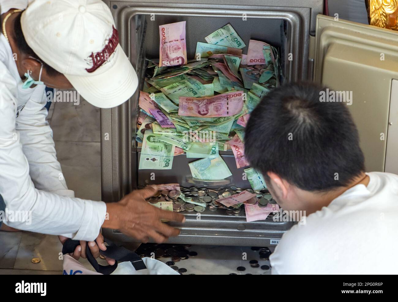 BANGKOK, THAILAND, JAN 28 2023, Counting of money from worshipers at ...