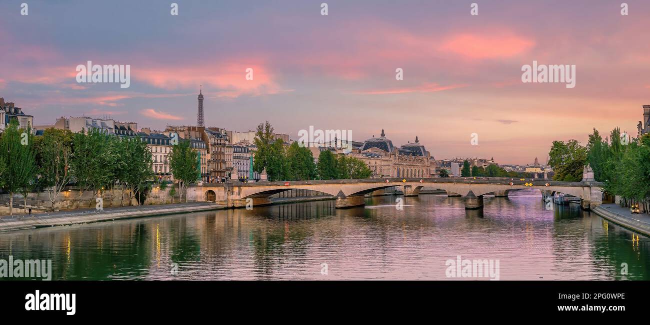 Paris city skyline with eiffel tower cityscape of France at sunset ...