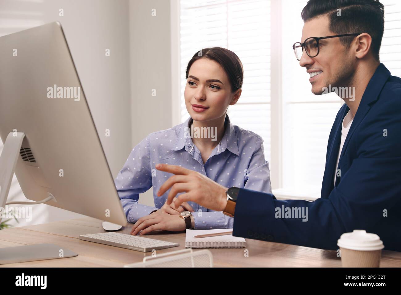 Work experience and intern hi-res stock photography and images - Alamy