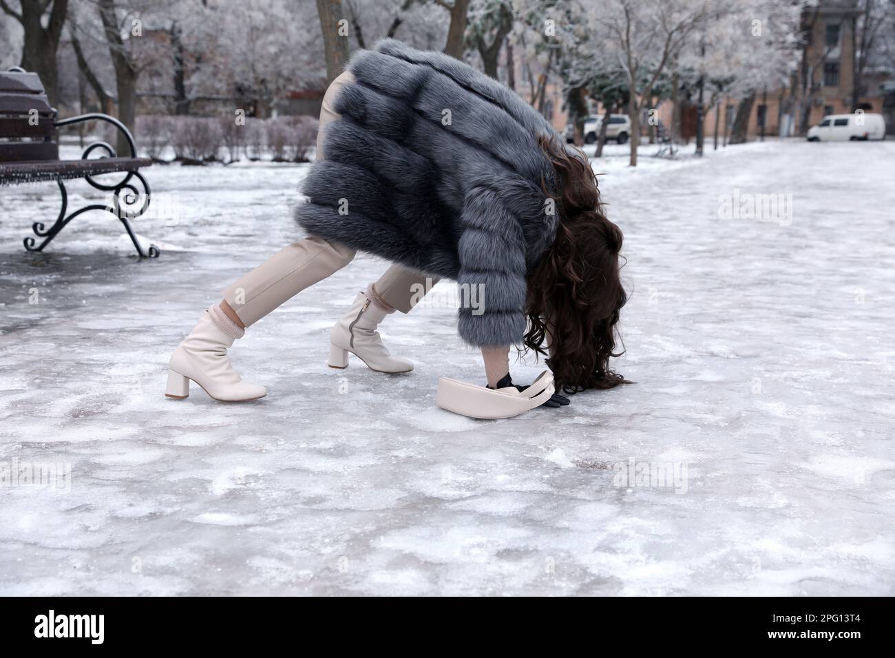 Woman slipping pavement hi-res stock photography and images - Alamy