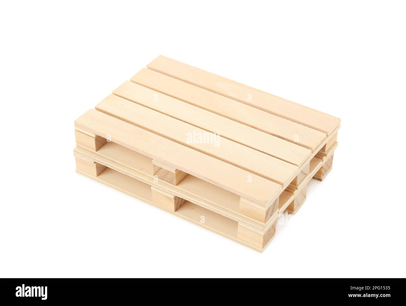 Warehouse pallets stacked Cut Out Stock Images & Pictures - Alamy