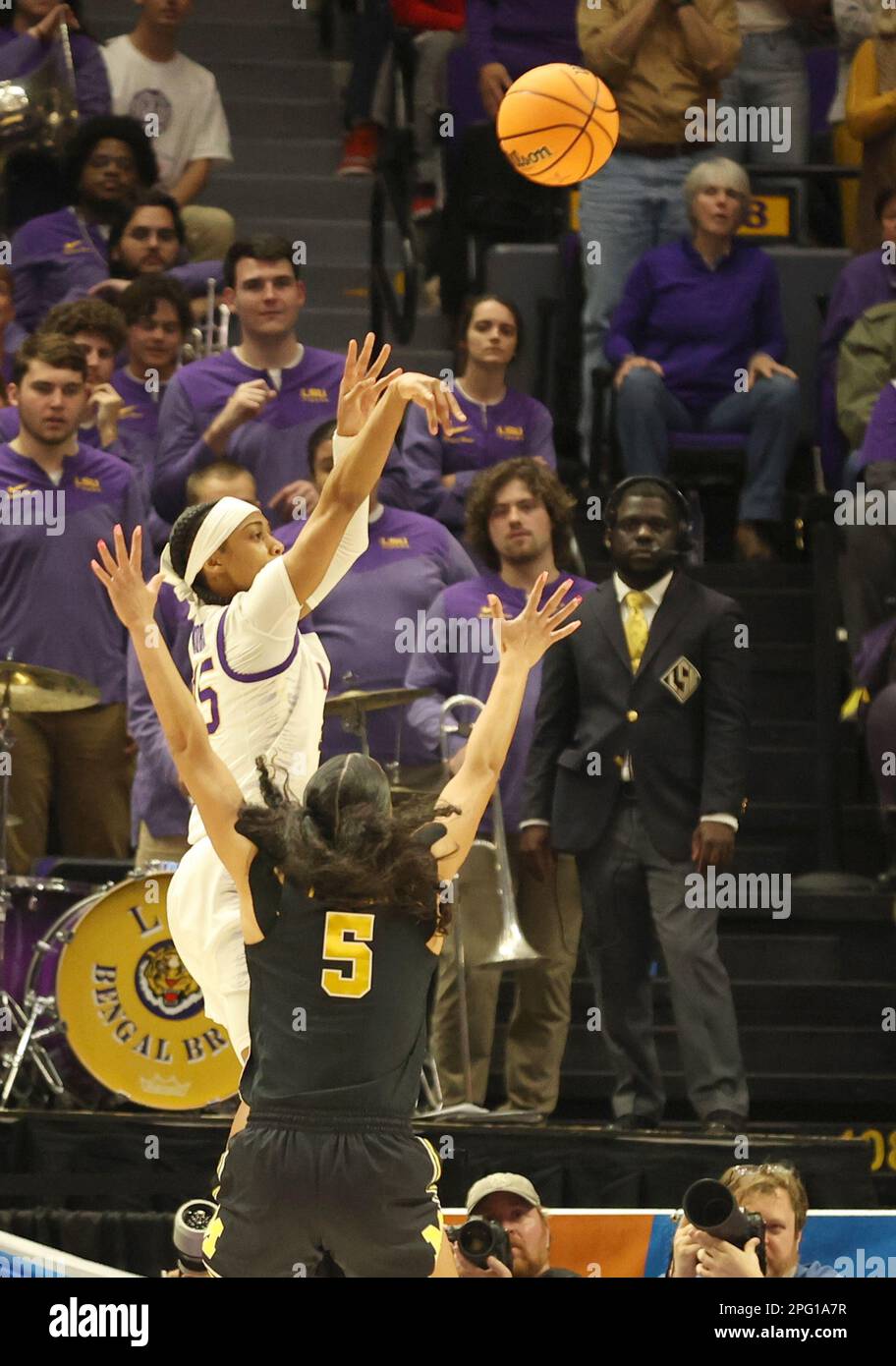 Baton Rouge, USA. 19th Mar, 2023. LSU Tigers guard Alexis Morris (45 ...