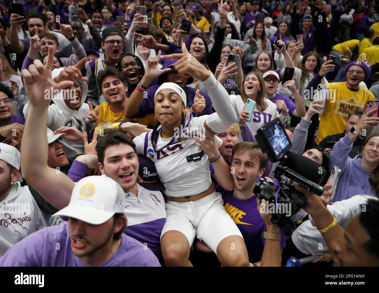 Baton Rouge, USA. 19th Mar, 2023. LSU Tigers guard Alexis Morris (45 ...