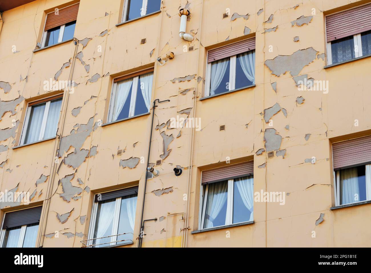 Building defects hi-res stock photography and images - Alamy