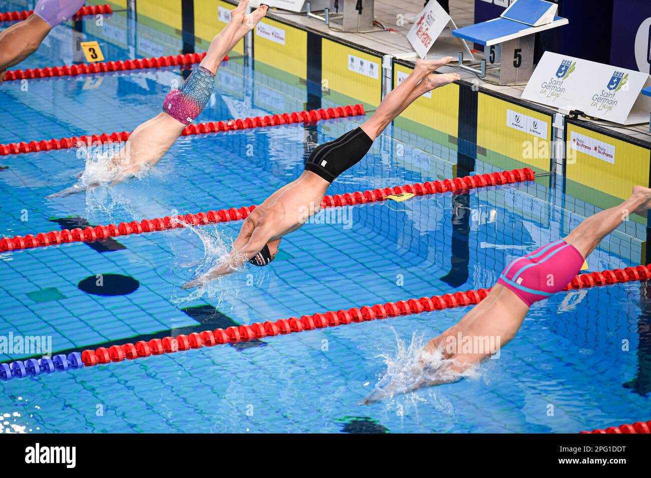 Paris, France. 19th Mar, 2023. Illustration shows swimmer dive during a ...