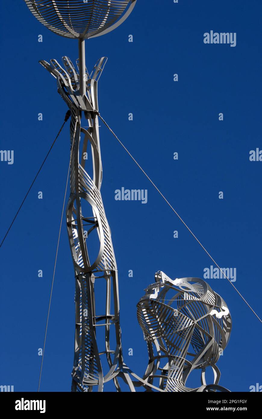 Netball player in wheelchair sculpture, The Australian Institute of ...