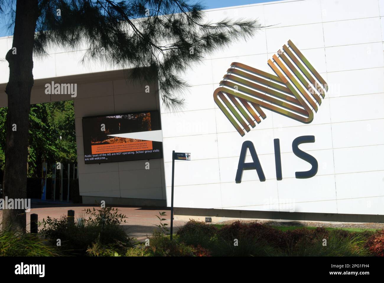 Australian institute of sport canberra hi-res stock photography and ...