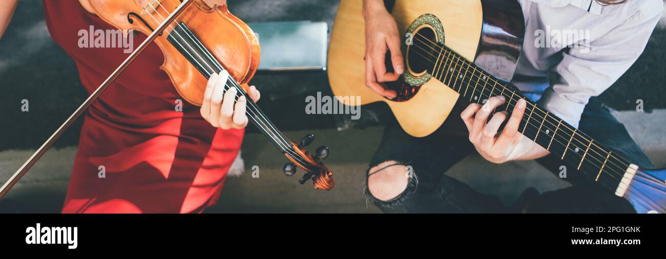 musical instrument advertisement repair shop Stock Photo - Alamy