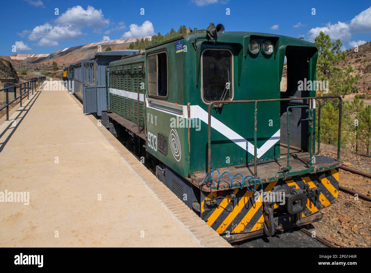 Locomotive 933 FRT ex-300 train used for tourist trip through the ...