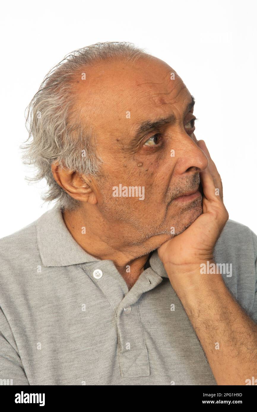 Old man trying to remember Stock Photo - Alamy