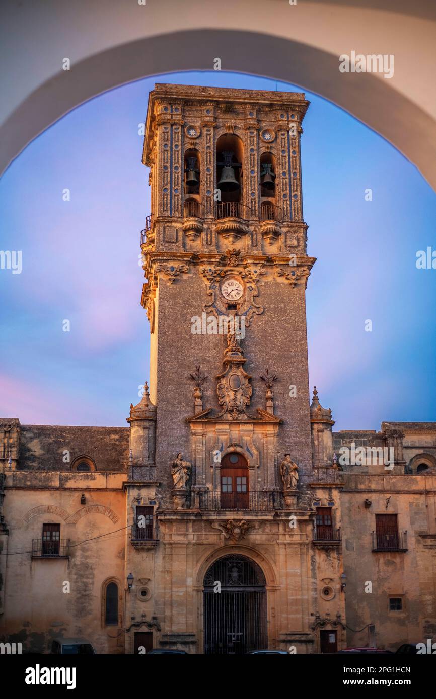 Basilica de Santa Maria and bell tower of Arcos de la Fontera, Church ...