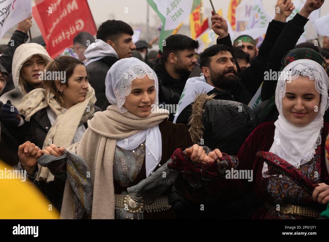 Yesil sol parti hi-res stock photography and images - Alamy