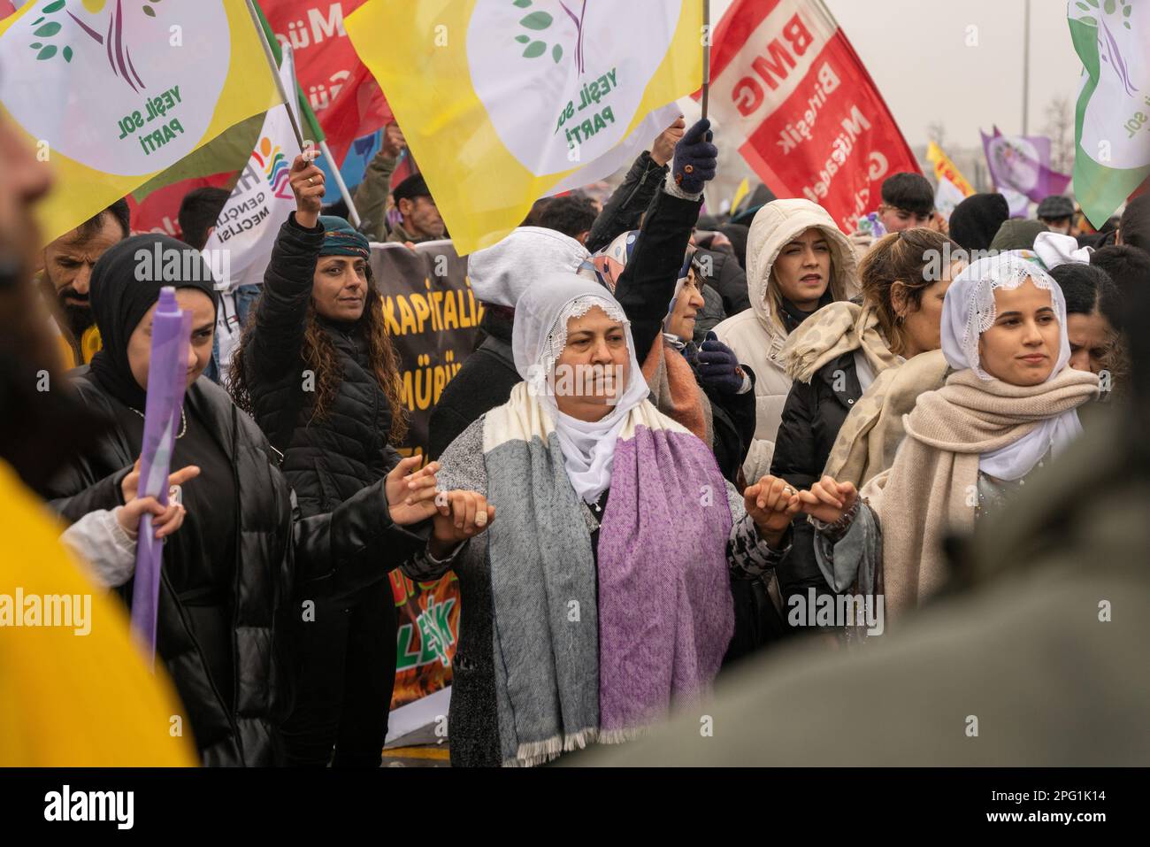 Yesil sol parti hi-res stock photography and images - Alamy