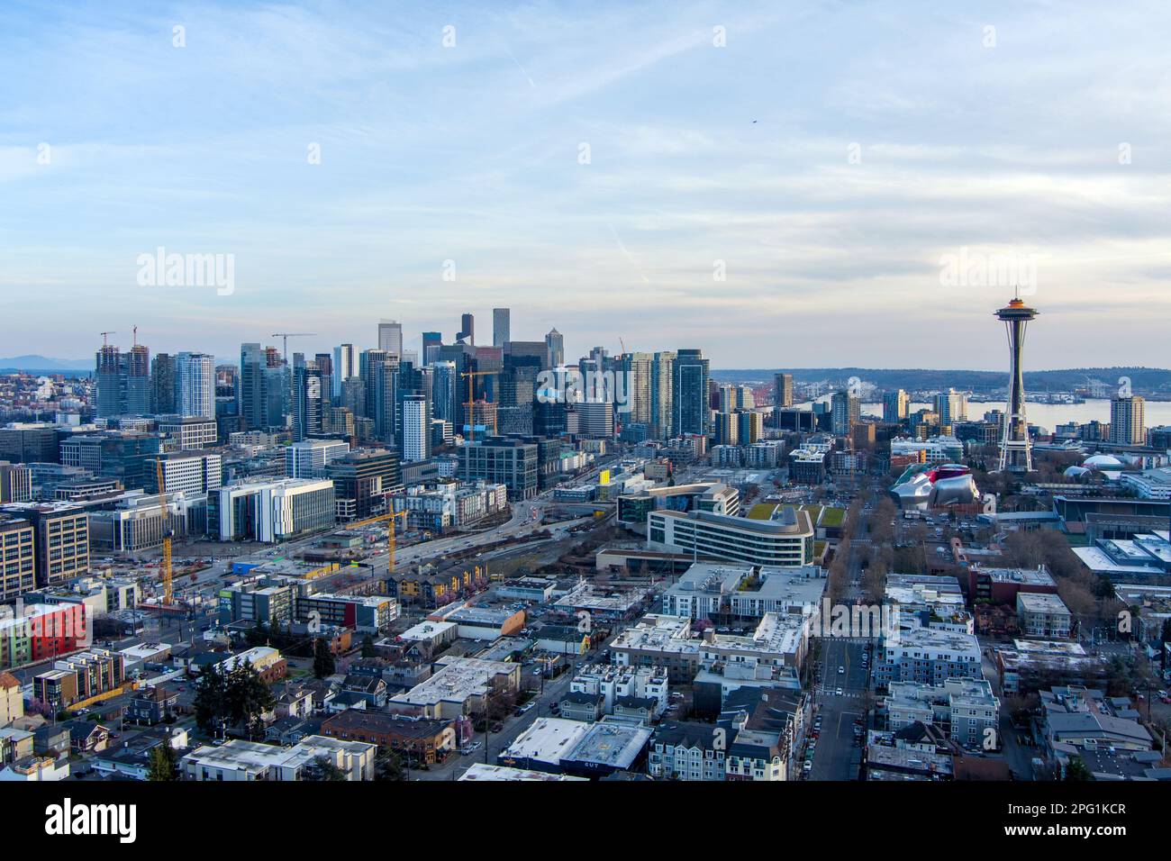 Seattle aerial rainier lake hi-res stock photography and images - Alamy
