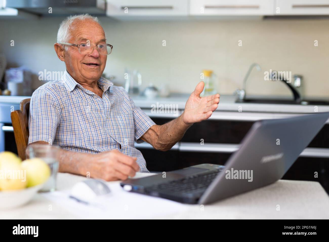 Senior man talking relatives hi-res stock photography and images - Alamy