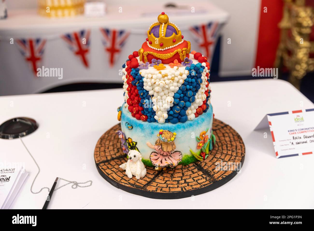 King charles coronation cakes hi-res stock photography and images - Alamy