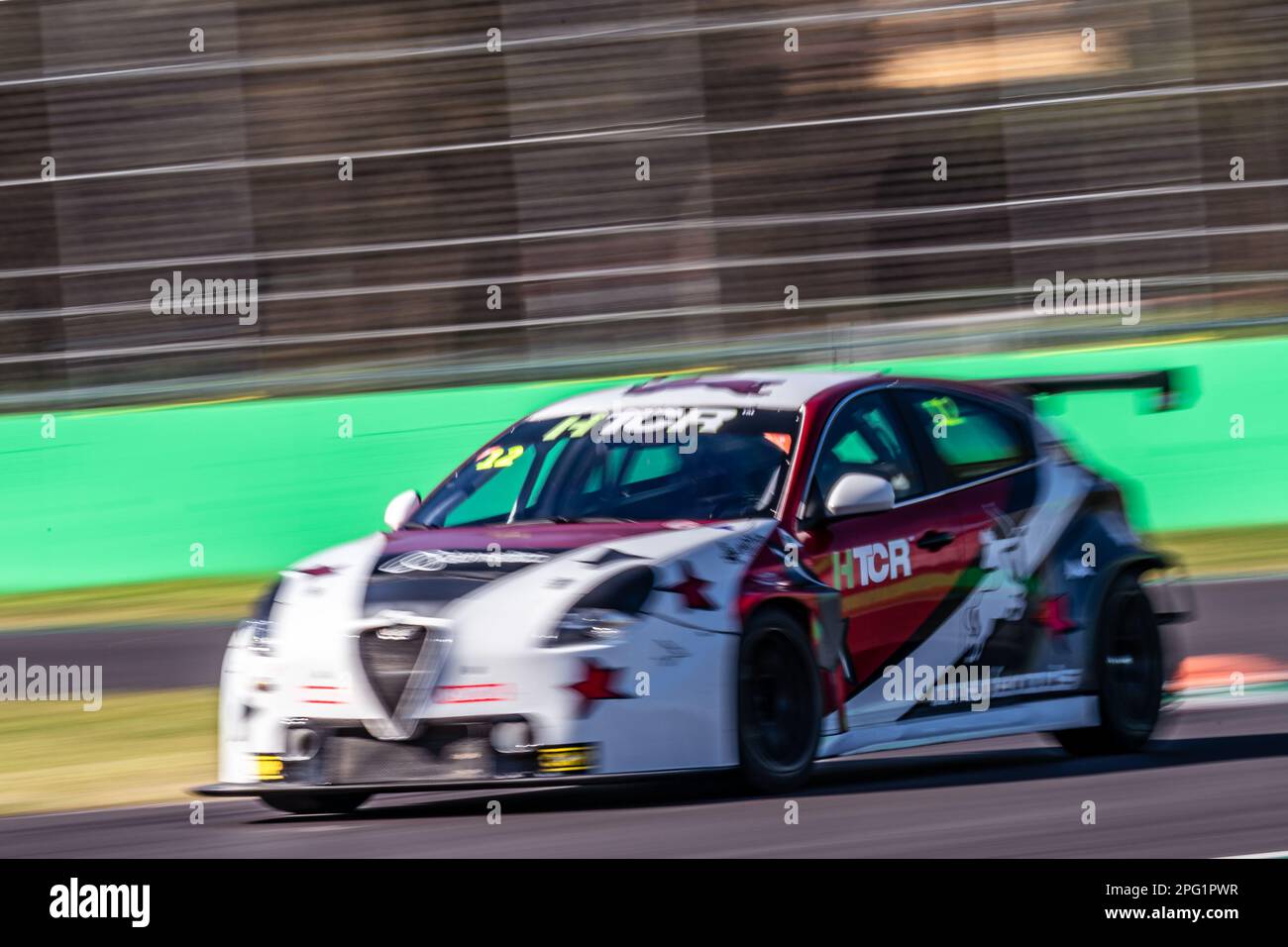#12 Alfa Romeo Giulietta Veloce, Romeo Ferraris Team, H-TCR Stock Photo ...