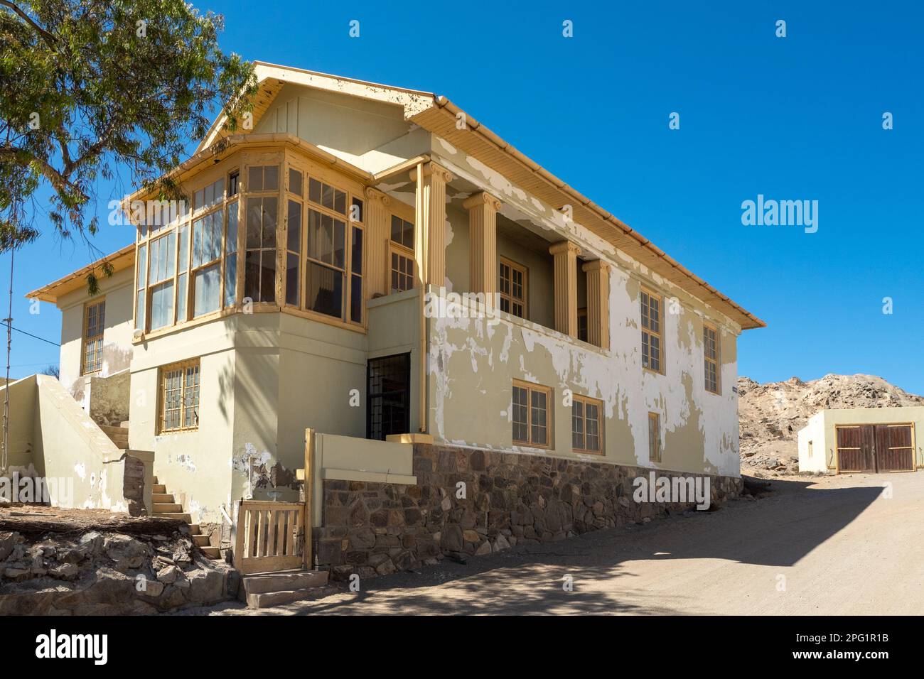 Street scene from Lüderlitz, an old German colony style coast town ...