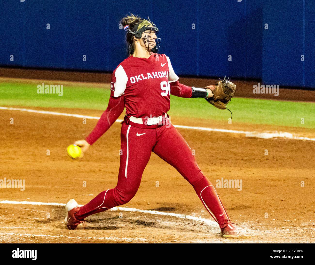 Oklahoma City, Oklahoma, USA. 18th Mar, 2023. Oklahoma's Jordy Bahl (98 ...