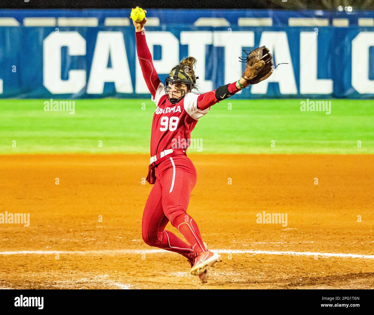Oklahoma City, Oklahoma, USA. 18th Mar, 2023. Oklahoma's Jordy Bahl (98 ...
