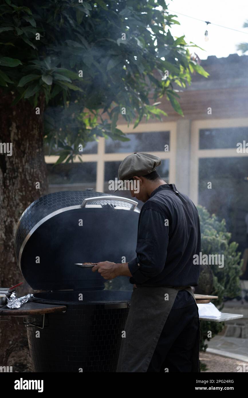 Kitchen staff uniform hi-res stock photography and images - Alamy
