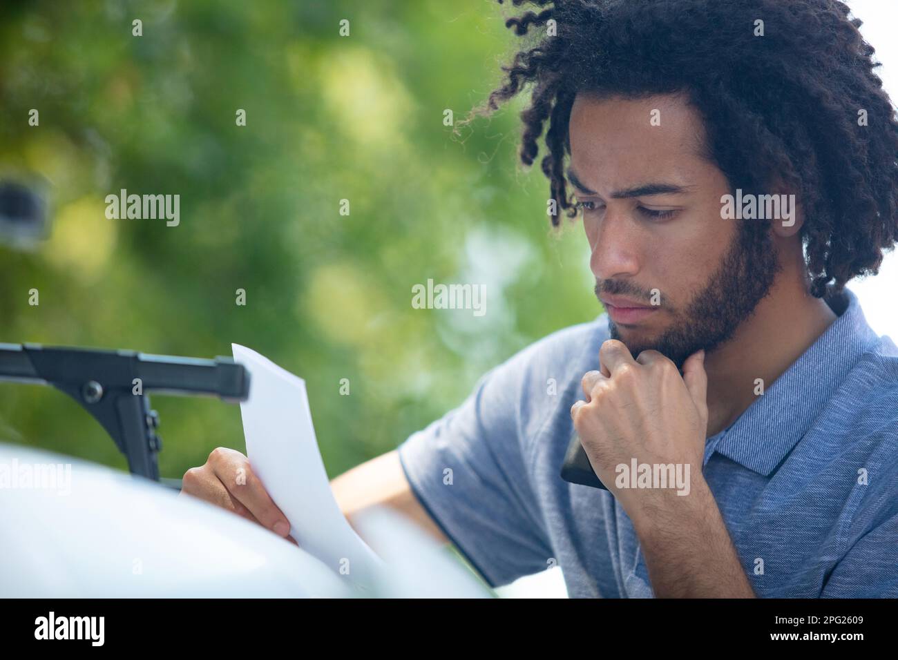 Carrier reading hi-res stock photography and images - Alamy