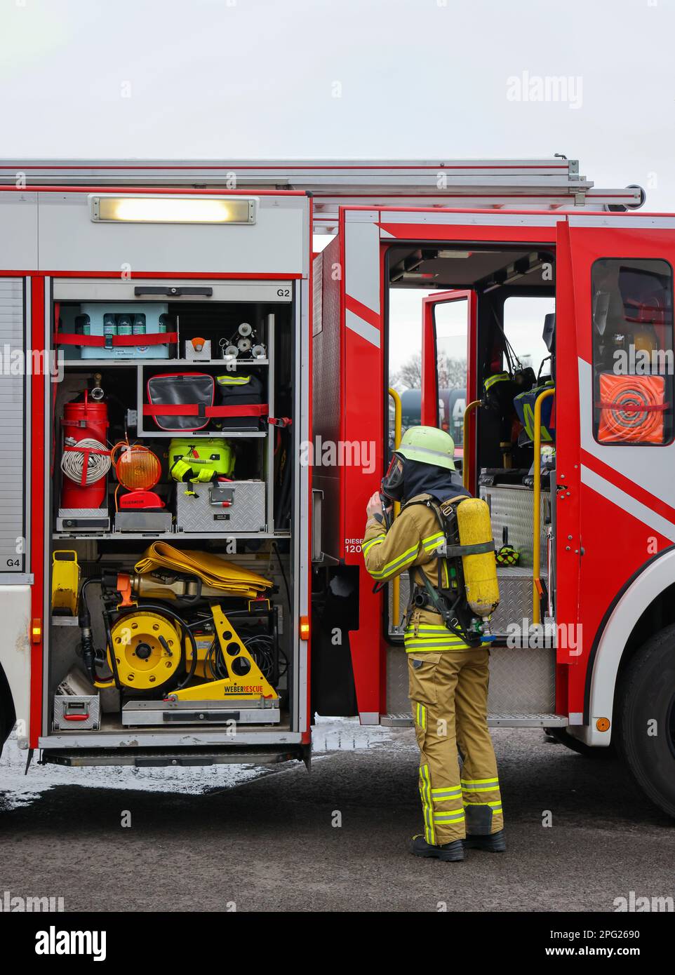 Firefighting unit hi-res stock photography and images - Alamy