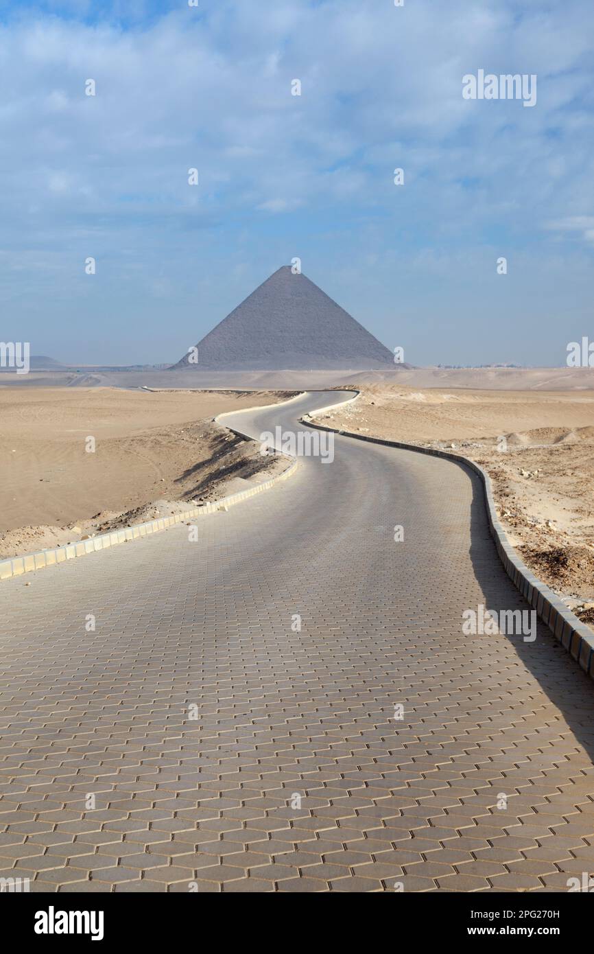 Dashur pyramid hi-res stock photography and images - Alamy