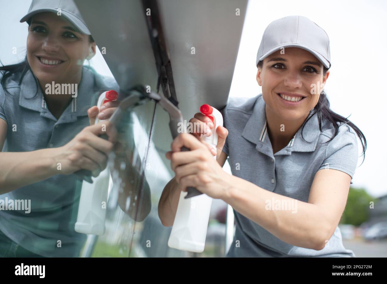 Uniform washing hi-res stock photography and images - Alamy
