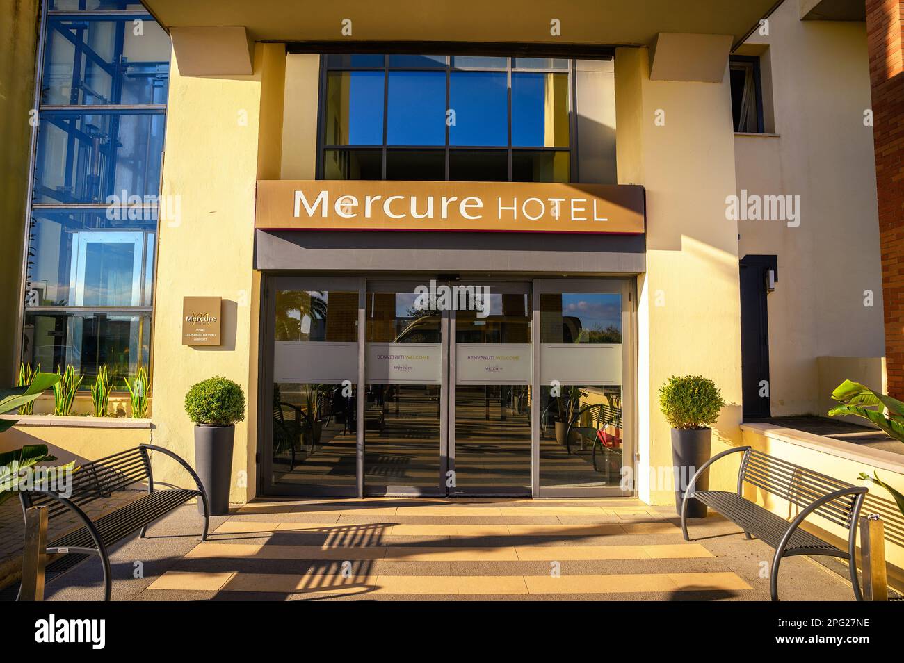 Leonardo da vinci rome fiumicino airport hi-res stock photography and ...