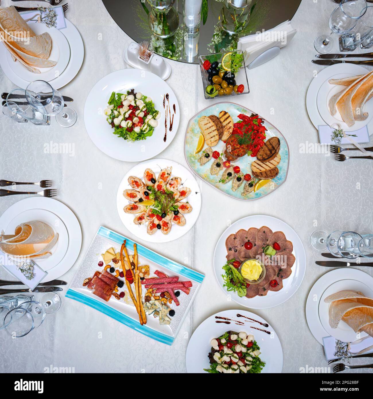 Catering table dishes snacks hi-res stock photography and images - Alamy