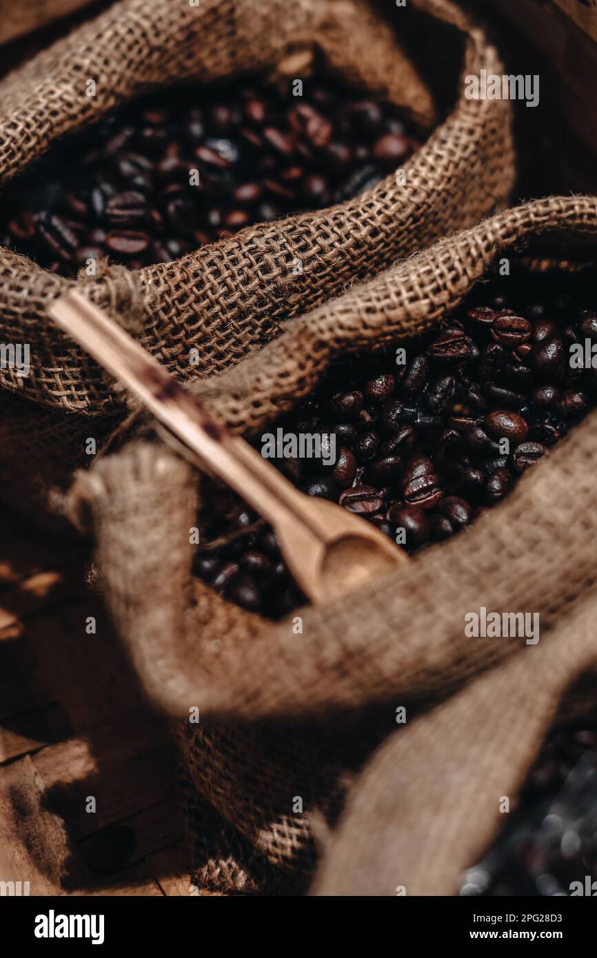 Roasted coffee details hi-res stock photography and images - Alamy