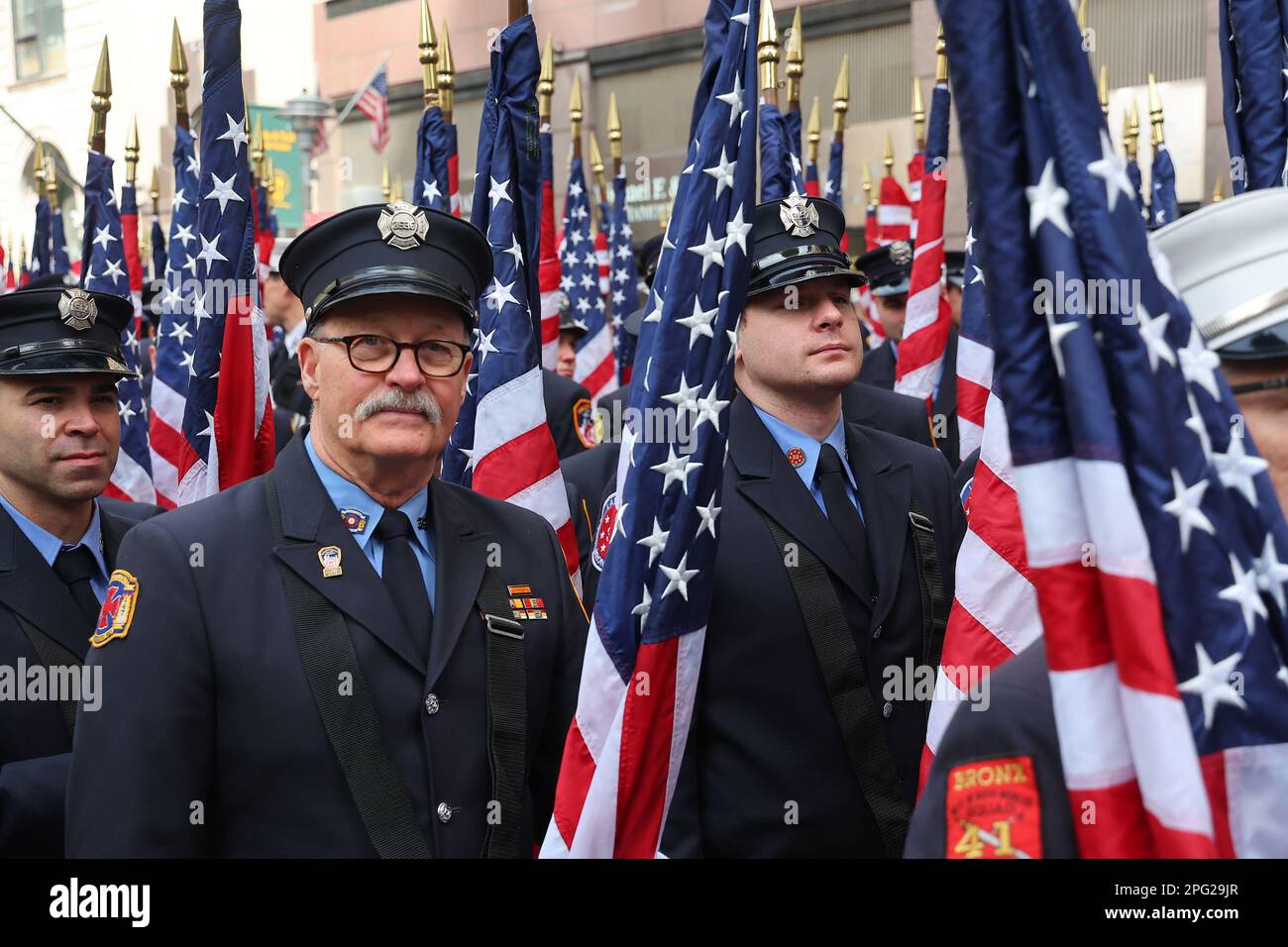 Members of the New York City Fire Department Color Guard pose for ...