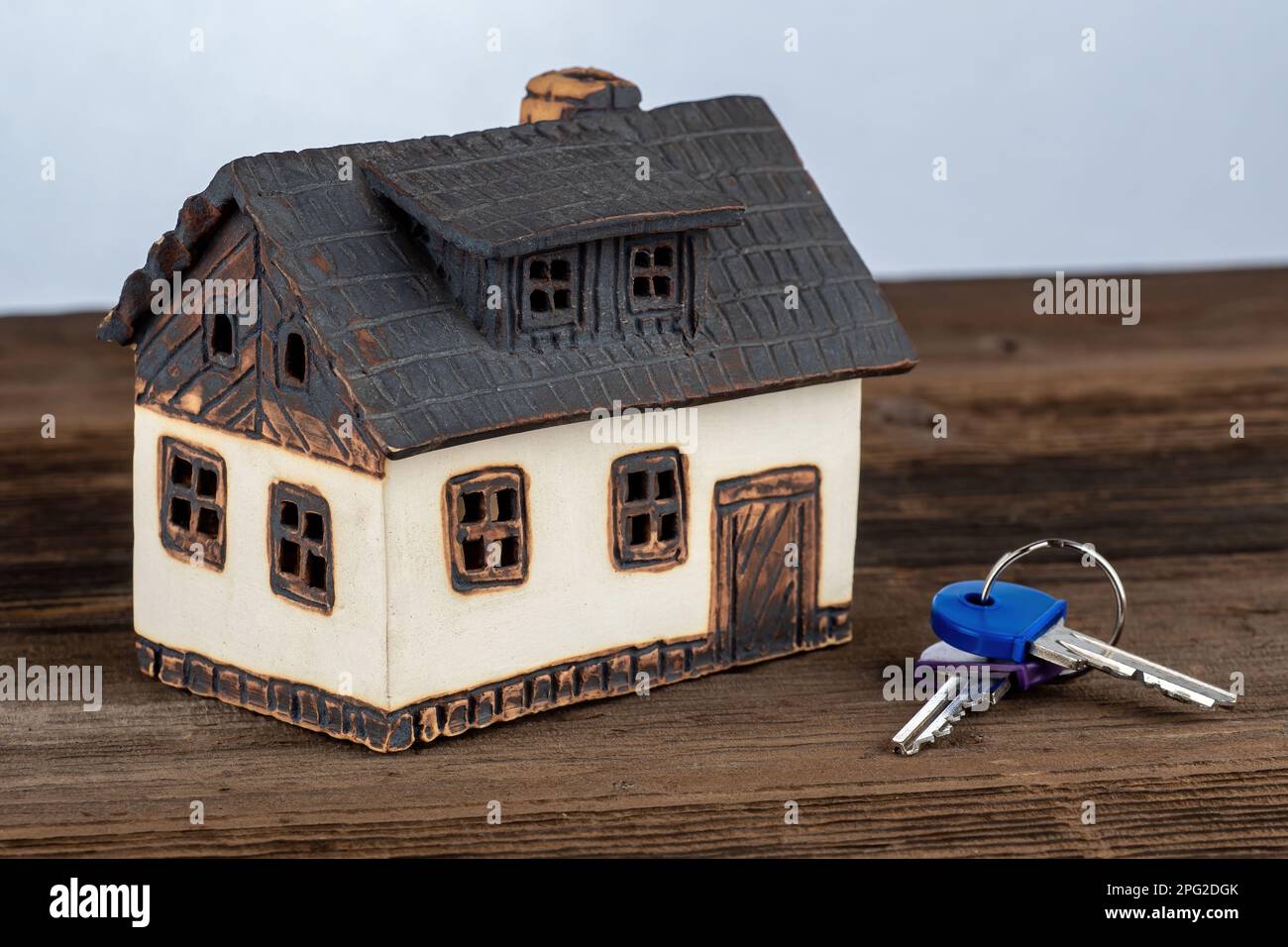 Small wooden house keys idea hi-res stock photography and images - Alamy
