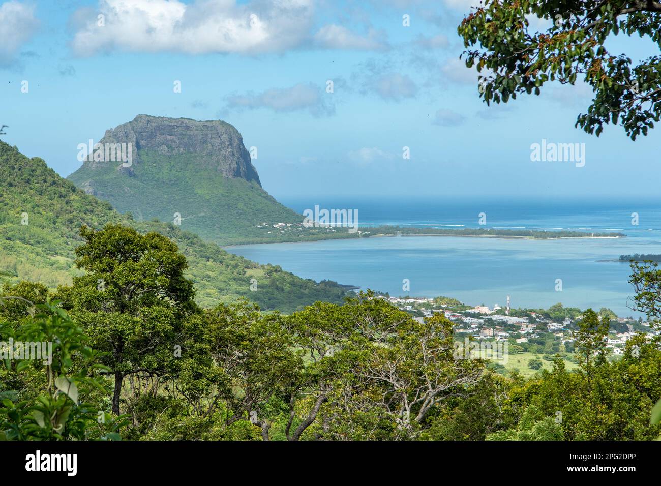 Mauritius island mountain range hi-res stock photography and images - Alamy