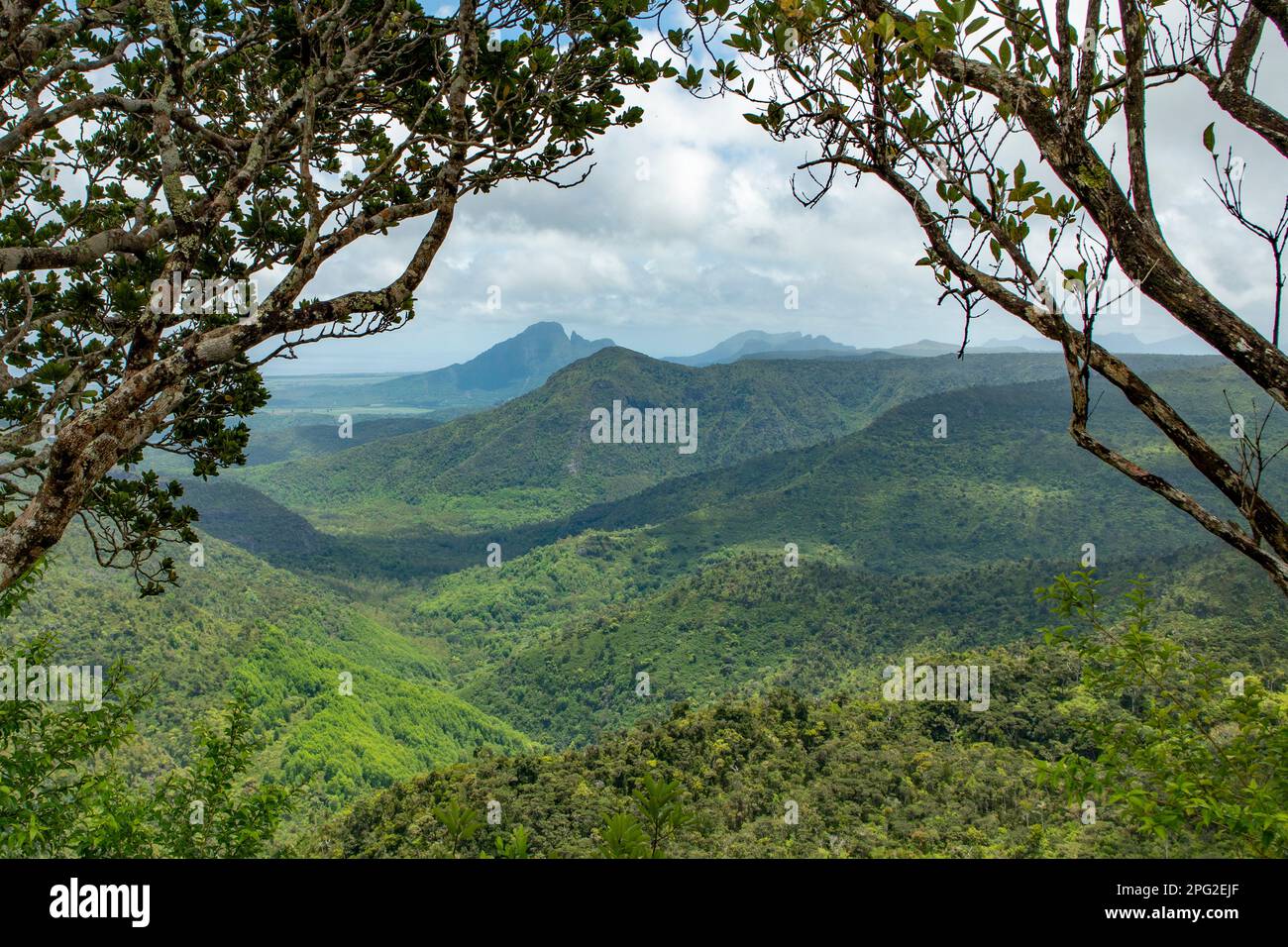 View mountain gorge hi-res stock photography and images - Alamy