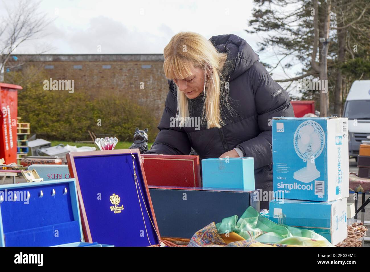 Car boot items hi-res stock photography and images - Alamy