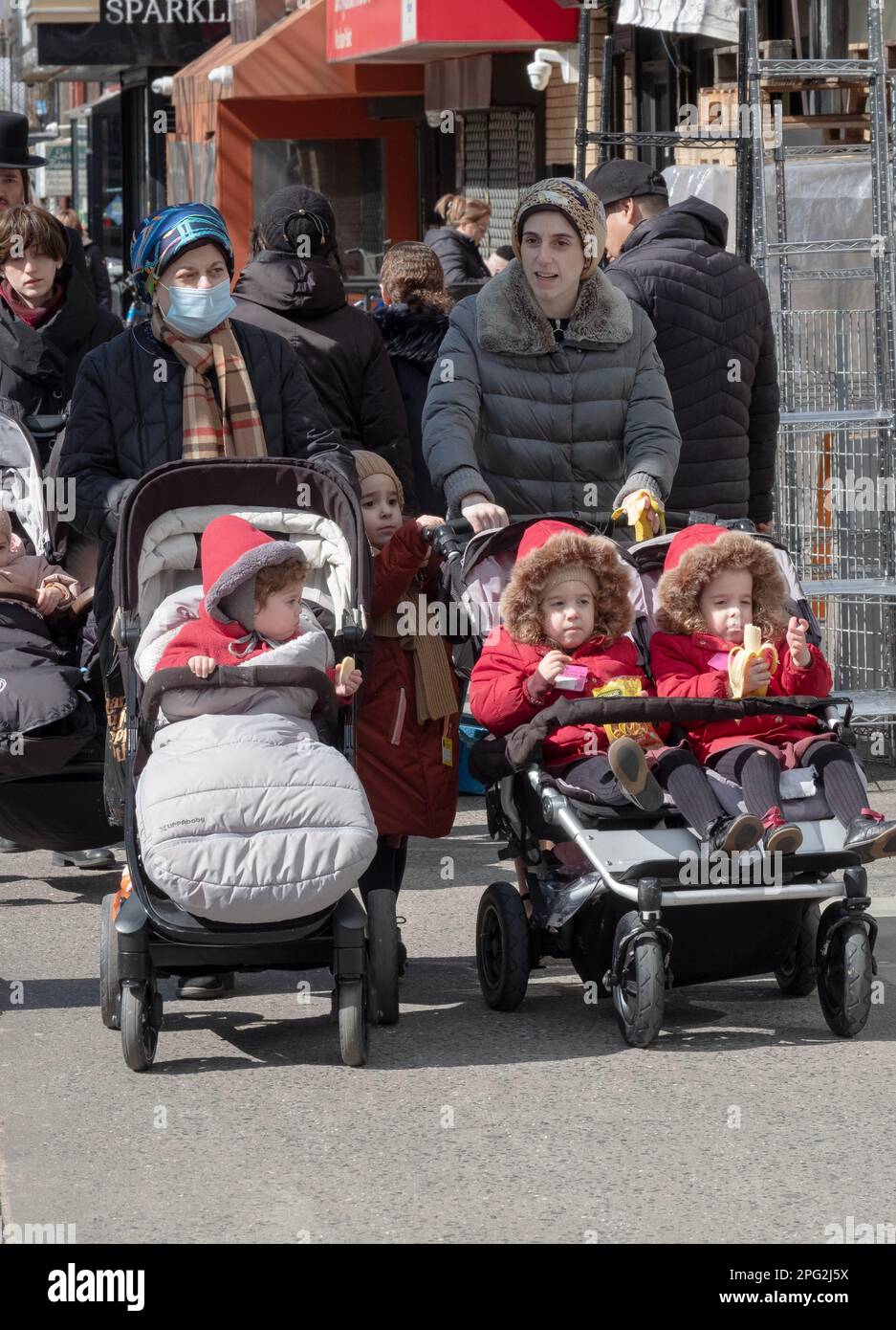 Hasidic jewish children hi-res stock photography and images - Alamy