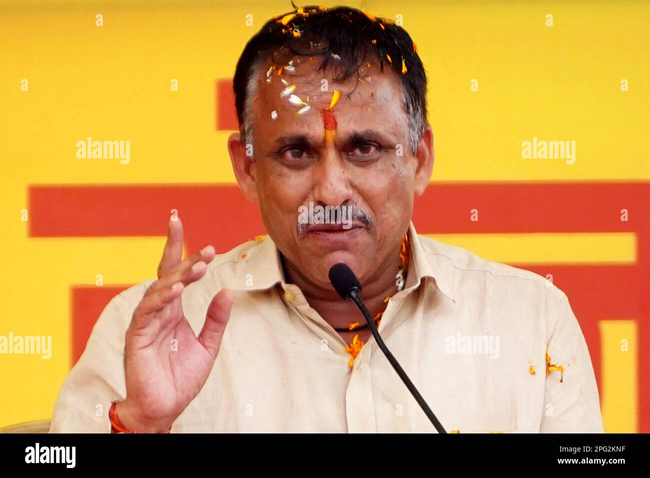 Pandit head hi-res stock photography and images - Alamy