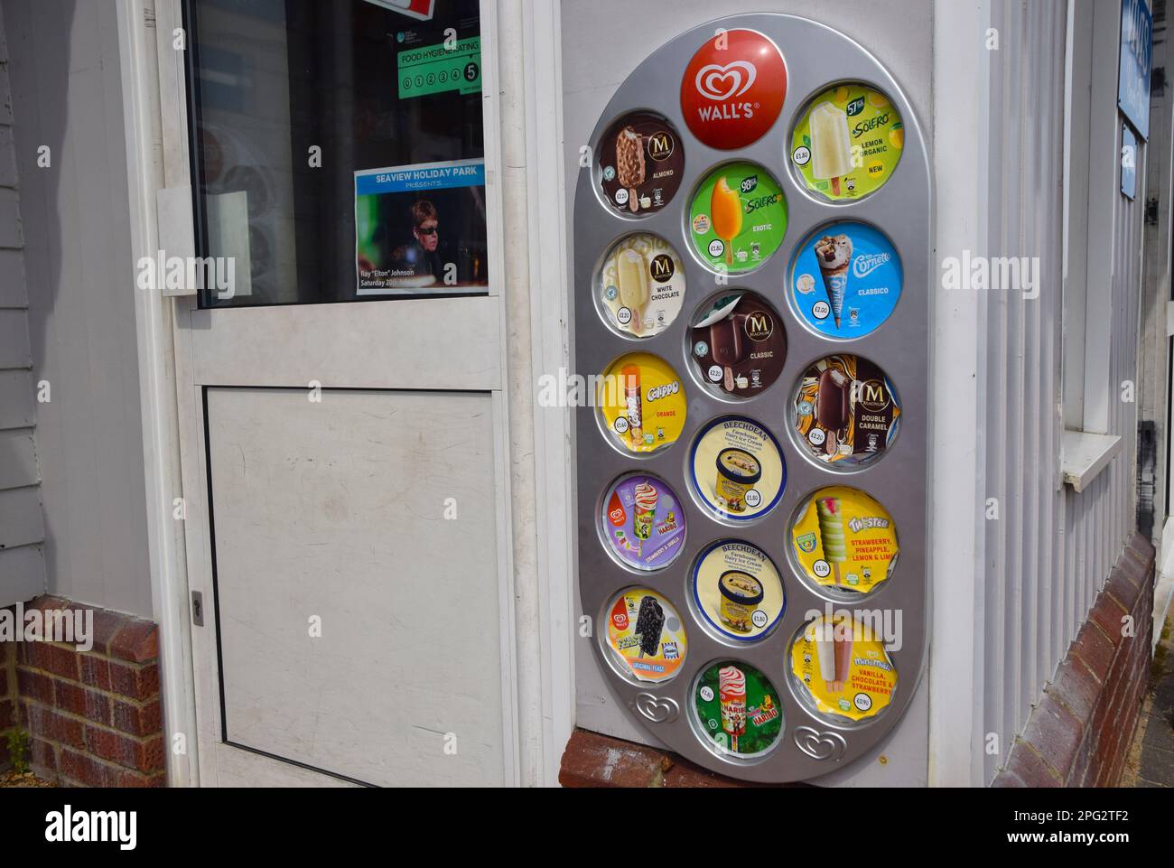 ice cream display sign Stock Photo - Alamy