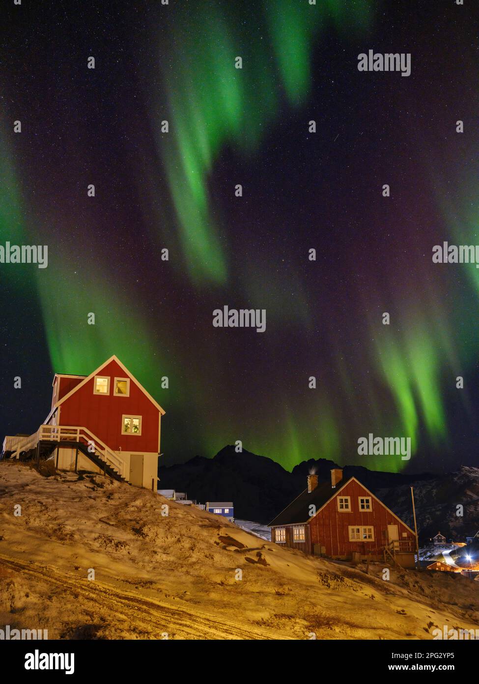 Inuit greenland northern lights hi-res stock photography and images - Alamy