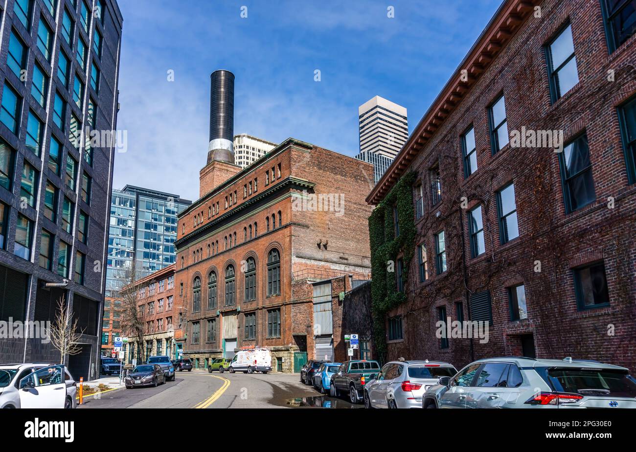 Historic and modern buildings in Seattle, Washington Stock Photo - Alamy