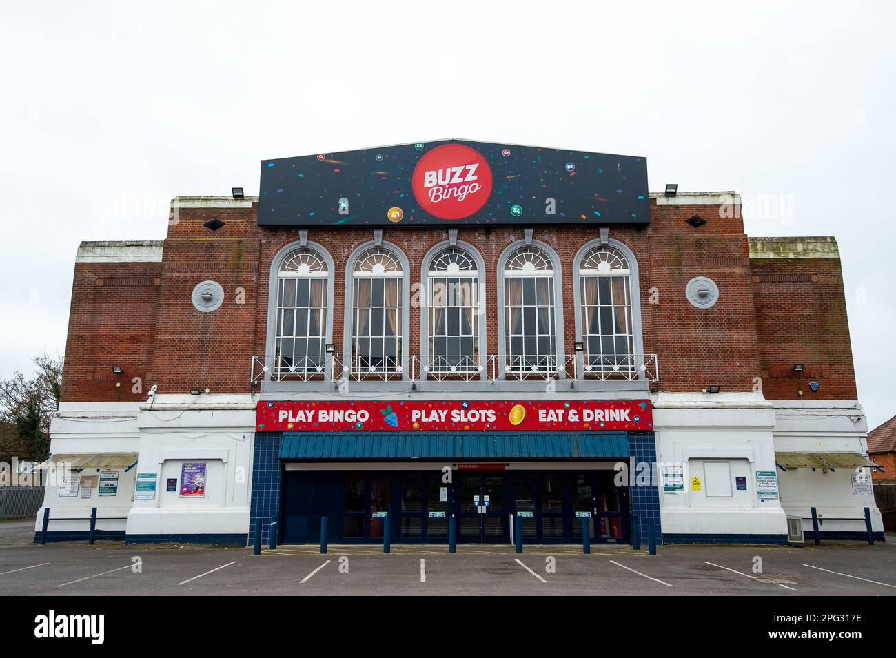 Slough, Berkshire, UK. 20th March, 2023. The Buzz Bingo Hall on the A4 ...