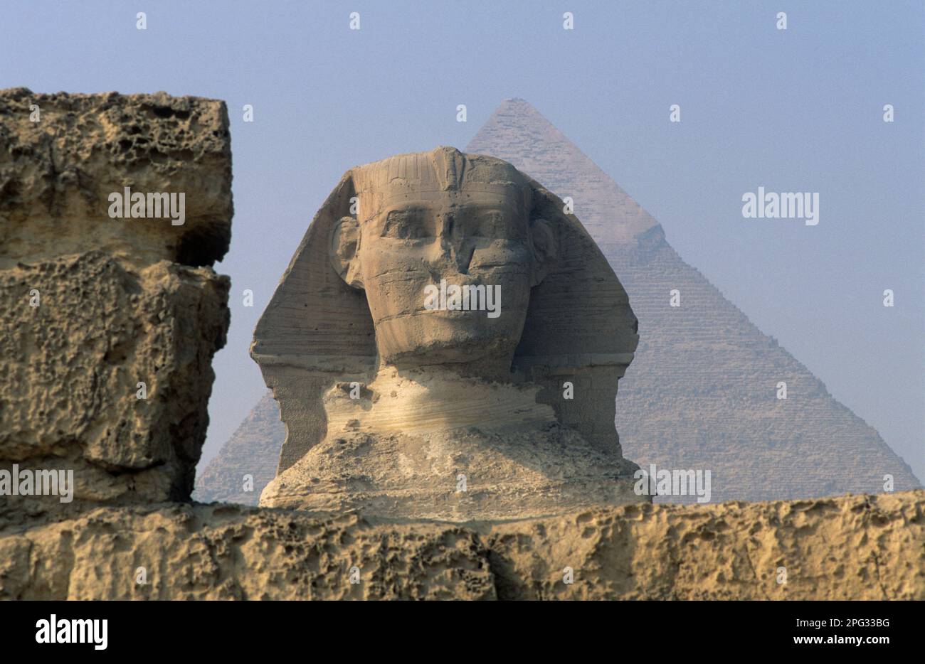 Sphinx egypt front view hi-res stock photography and images - Alamy