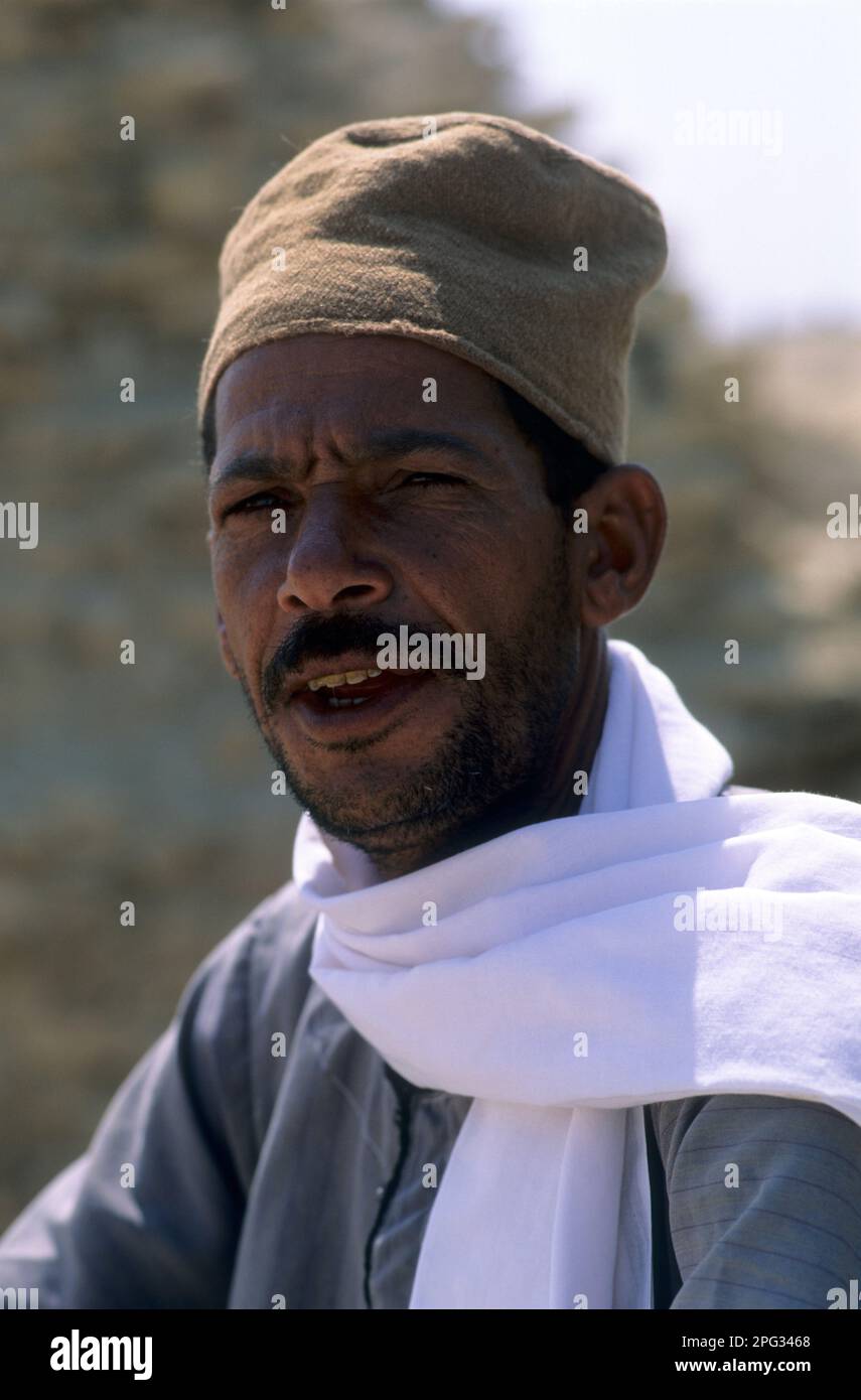 Egypt, Luxor, Egyptian man Stock Photo - Alamy