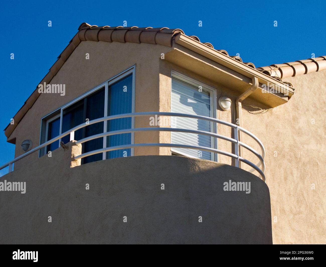 Curved balcony hi-res stock photography and images - Alamy