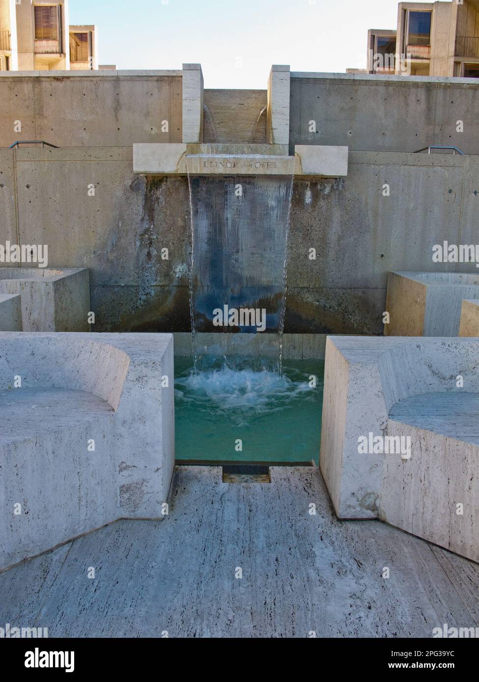 Louis kahn salk institute hi-res stock photography and images - Alamy